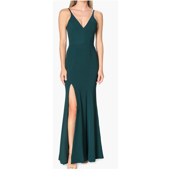 Dress the Population | Dresses | Dress The Population Iris Crepe Gown ...